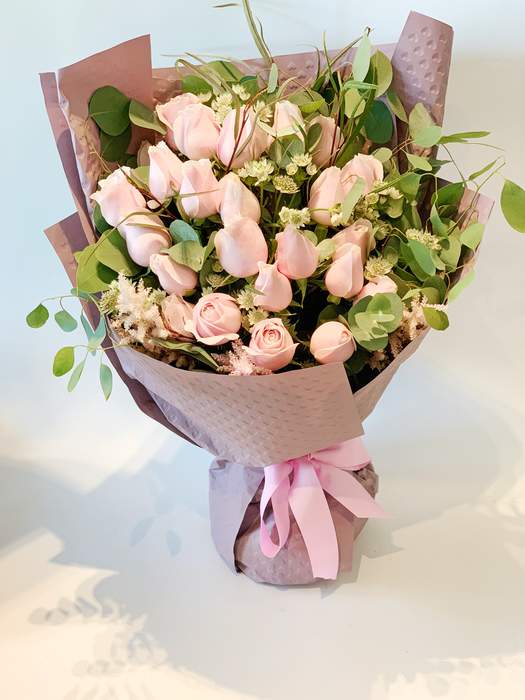 24 Pink Roses